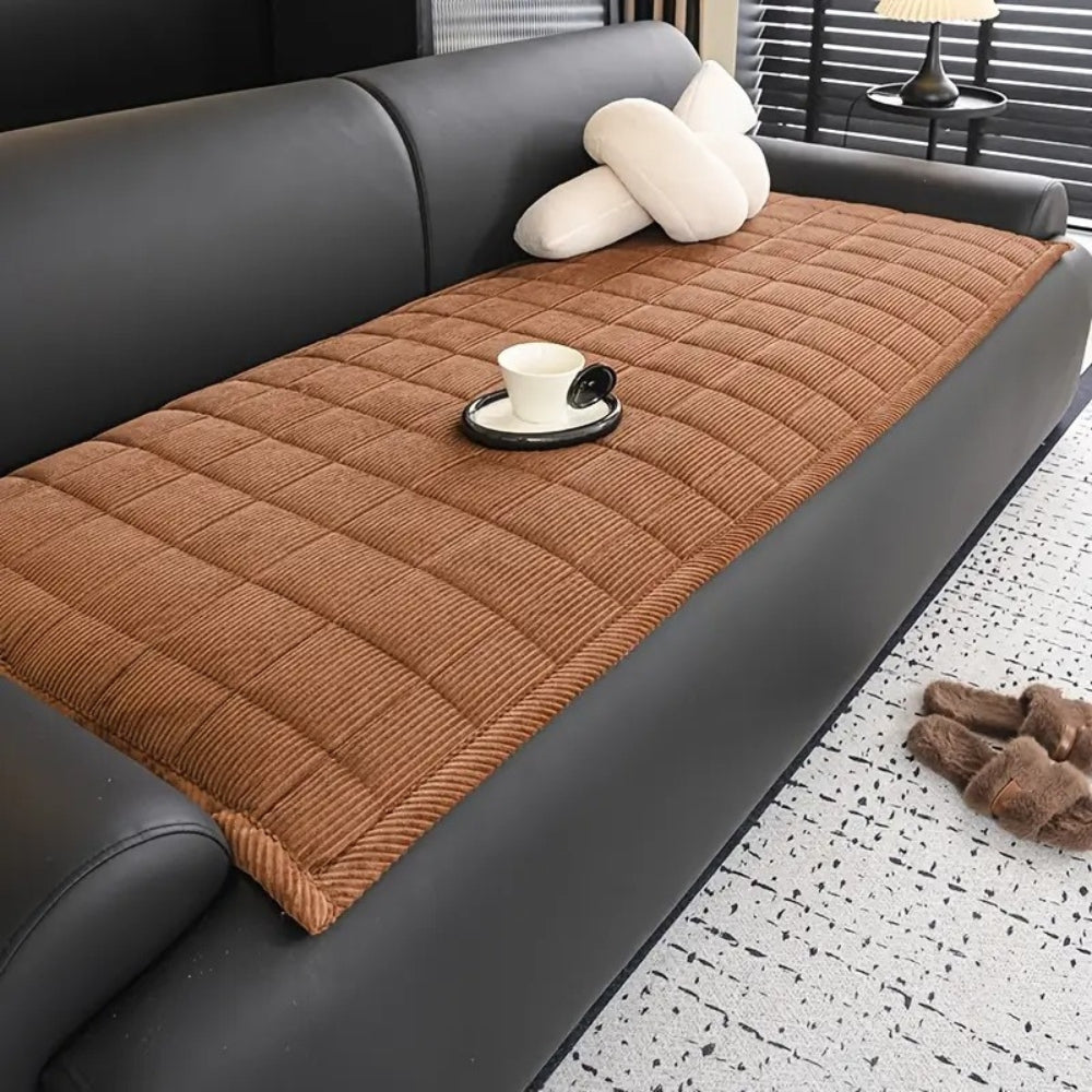 Metro Line Quilted Couch Cover Mat – Casa & Beyond